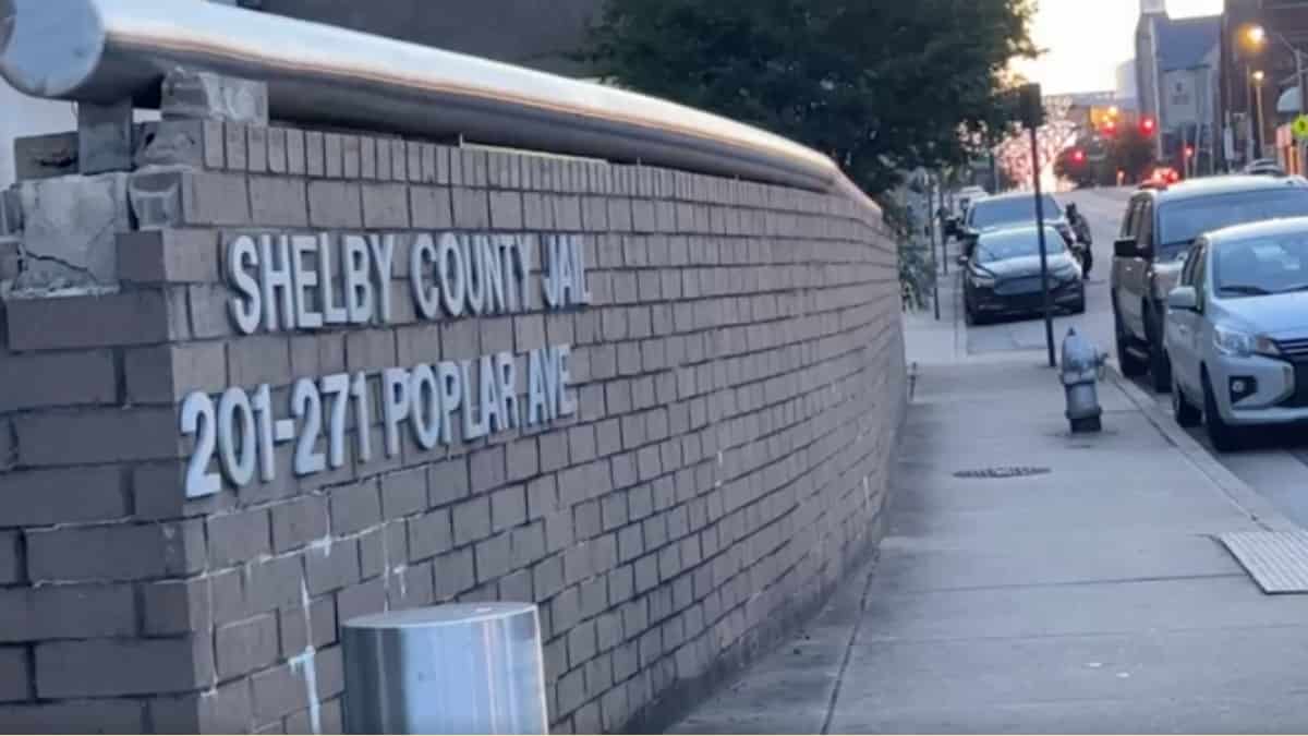 Fue arrestado tras responder a ataque de sospechosos que le dispararon ...